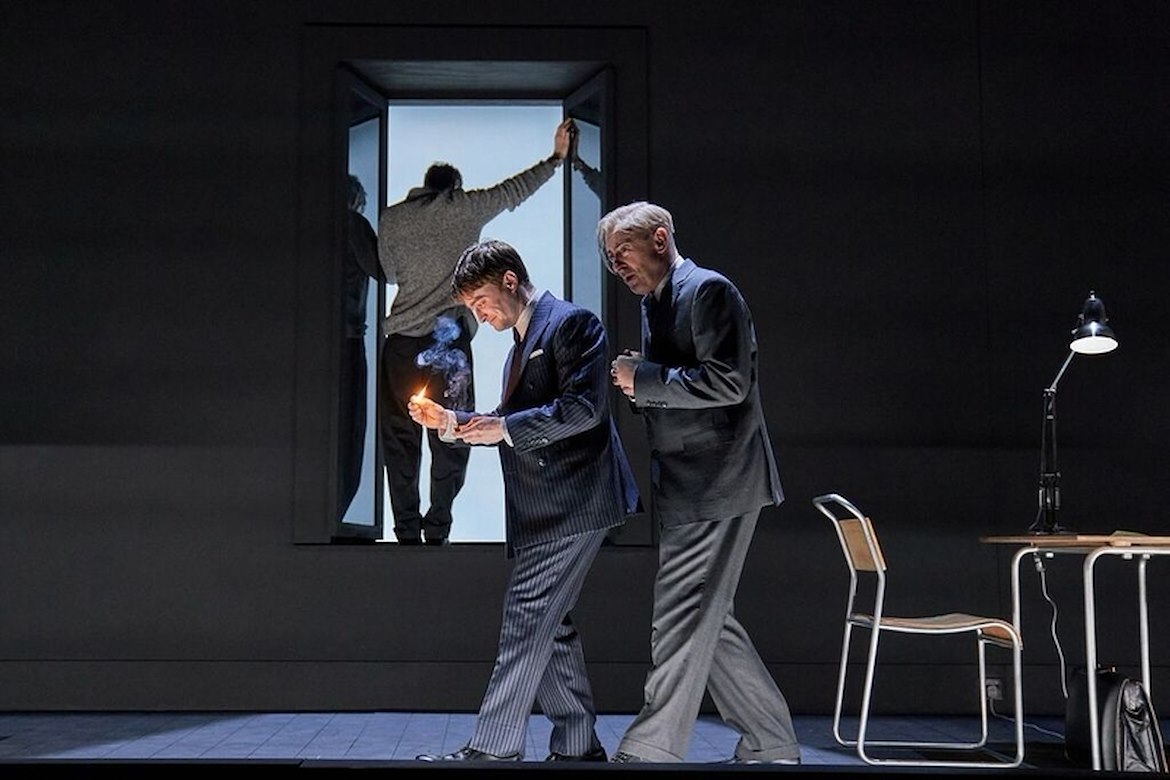 First Look: Daniel Radcliffe and Alan Cumming in Endgame at The Old Vic ...
