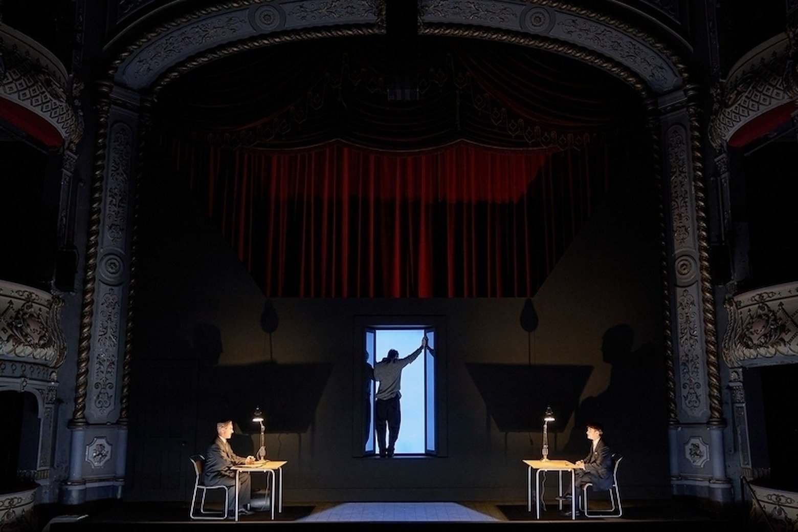 First Look: Daniel Radcliffe and Alan Cumming in Endgame at The Old Vic ...