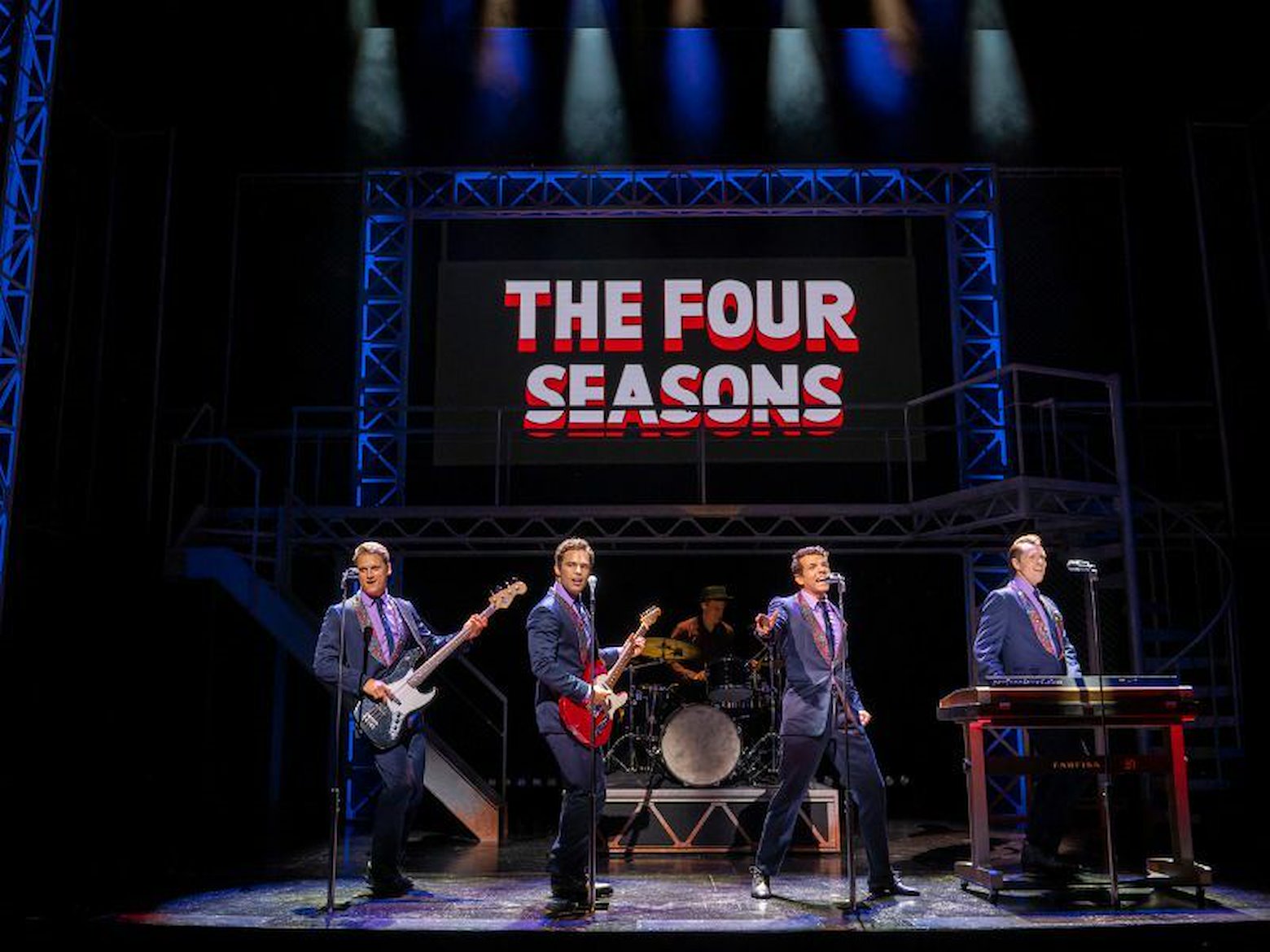 New production and cast images released for Jersey Boys | London ...